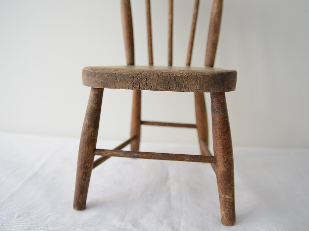 American Vintage Miniature Doll Chair - MAKIE