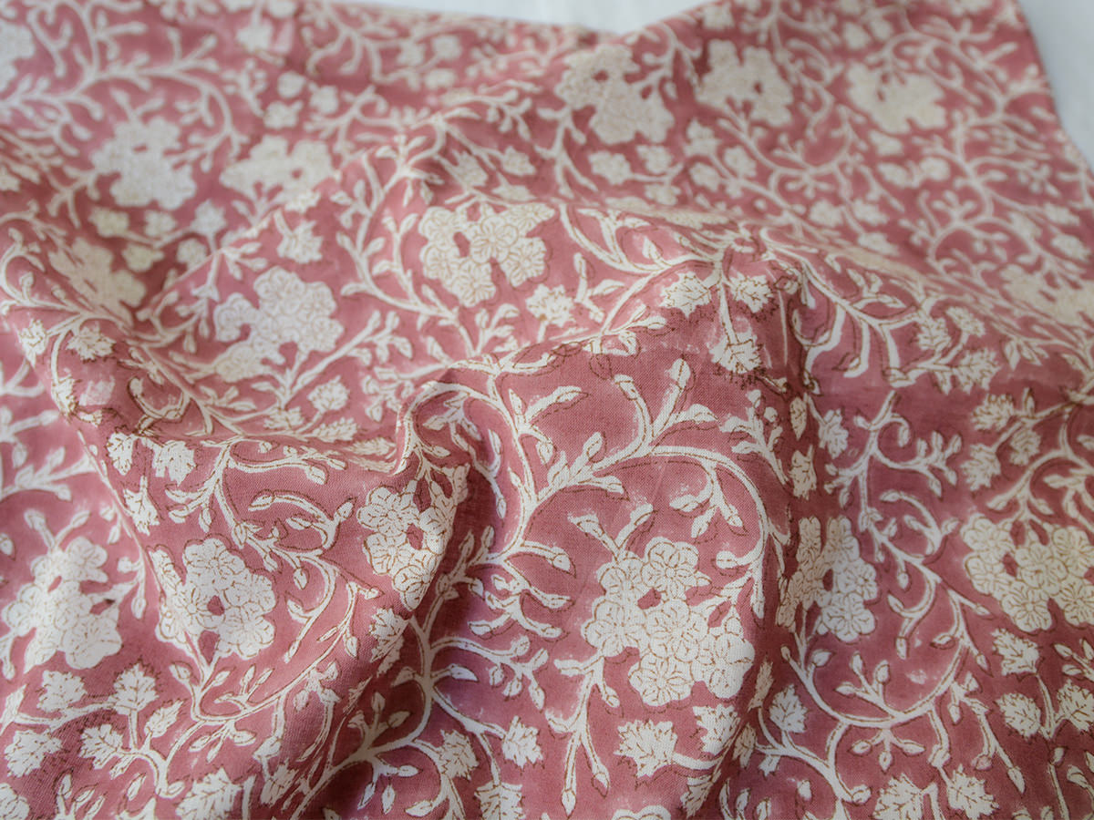 Scarlette Ateliers, Khadi Cotton Handkerchief - Red and Blue - MAKIE