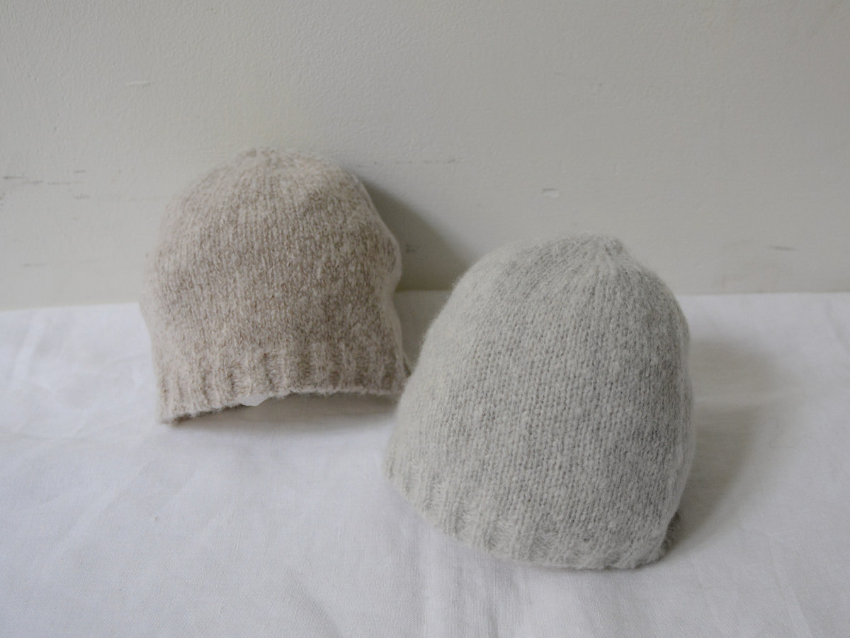 MAKIE Cashmere Cap Henry - Lt. Gray and Beige - High Quality Cashmere ...