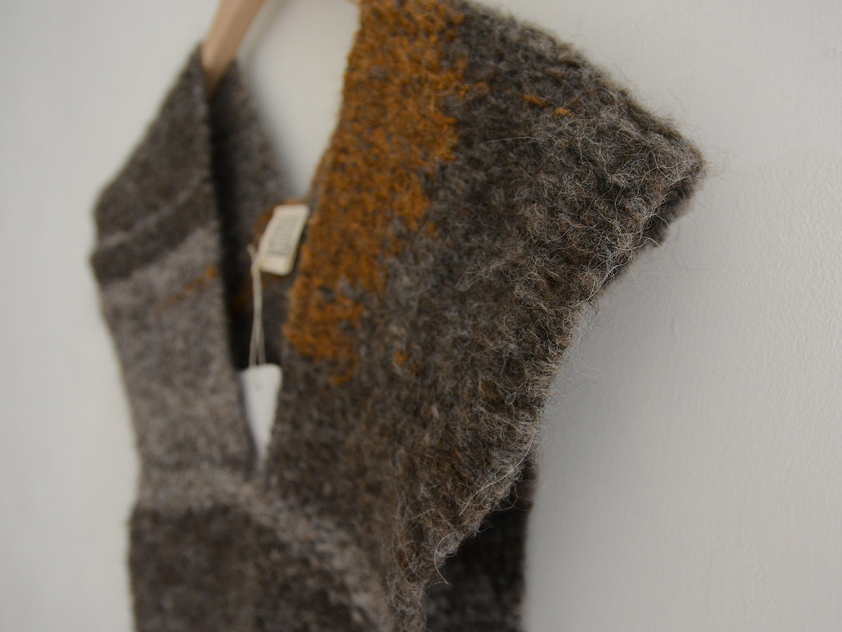 Atem/Meta, Hand Woven Open Side Vest - Dark Brown - MAKIE