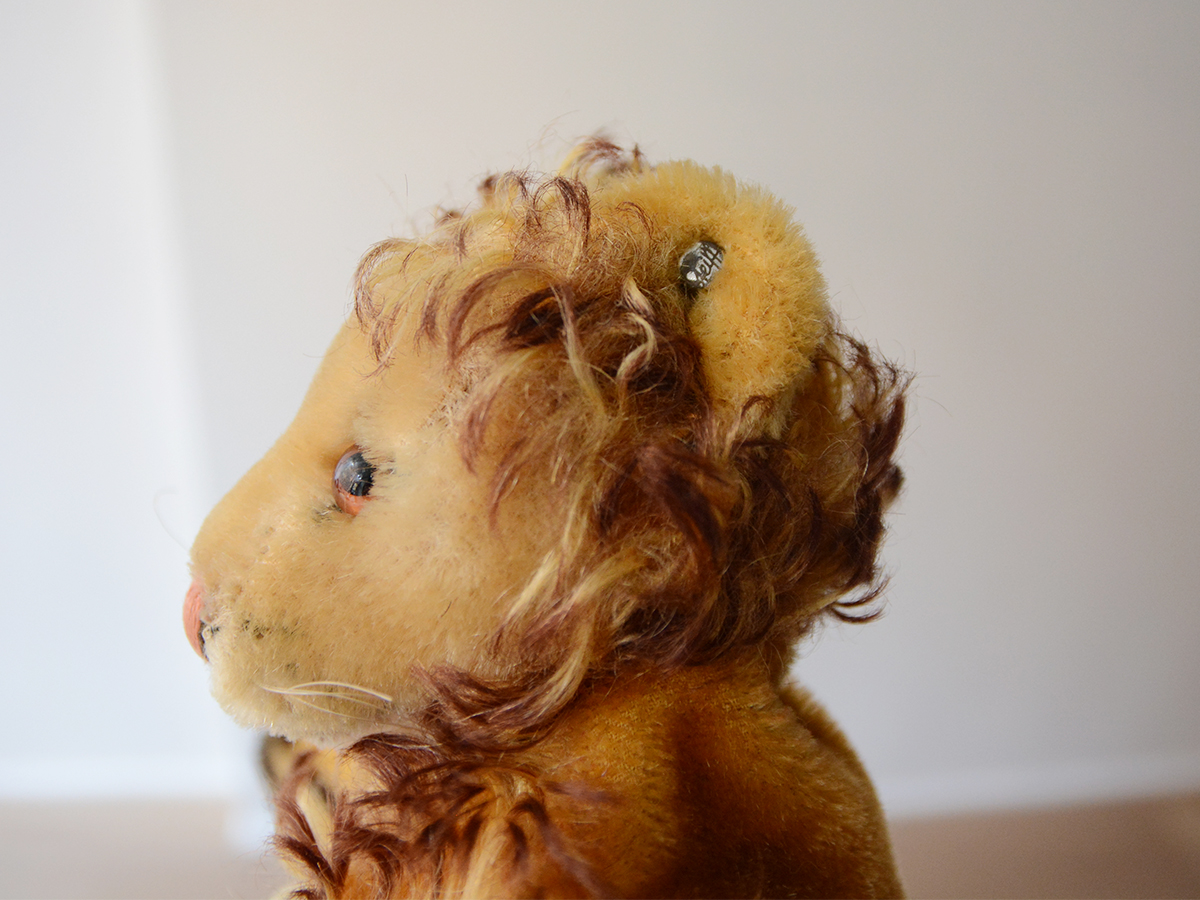 Vintage Steiff Lion Hand Puppet - MAKIE
